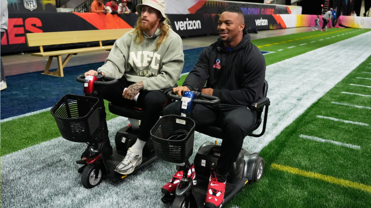 NFL stars go 'Pitch Perfect': Kittle, Robinson, Mailata and Devine ...