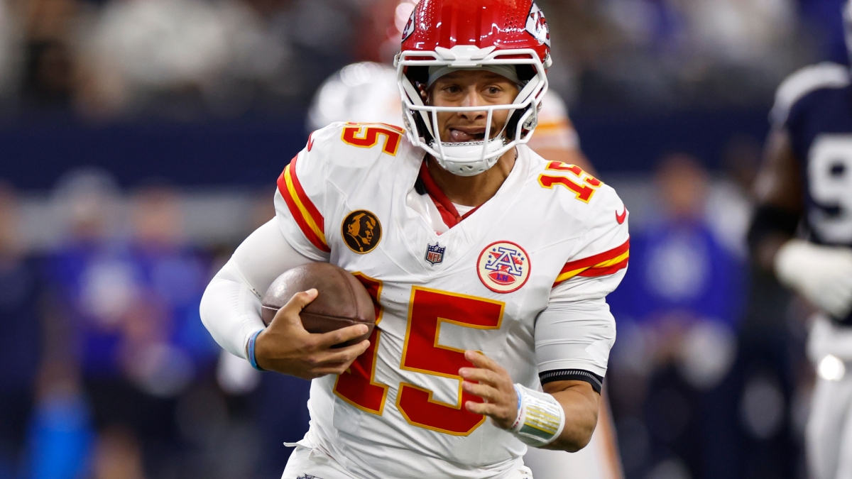What was the story behind Kansas City's draft-day trade that landed ...