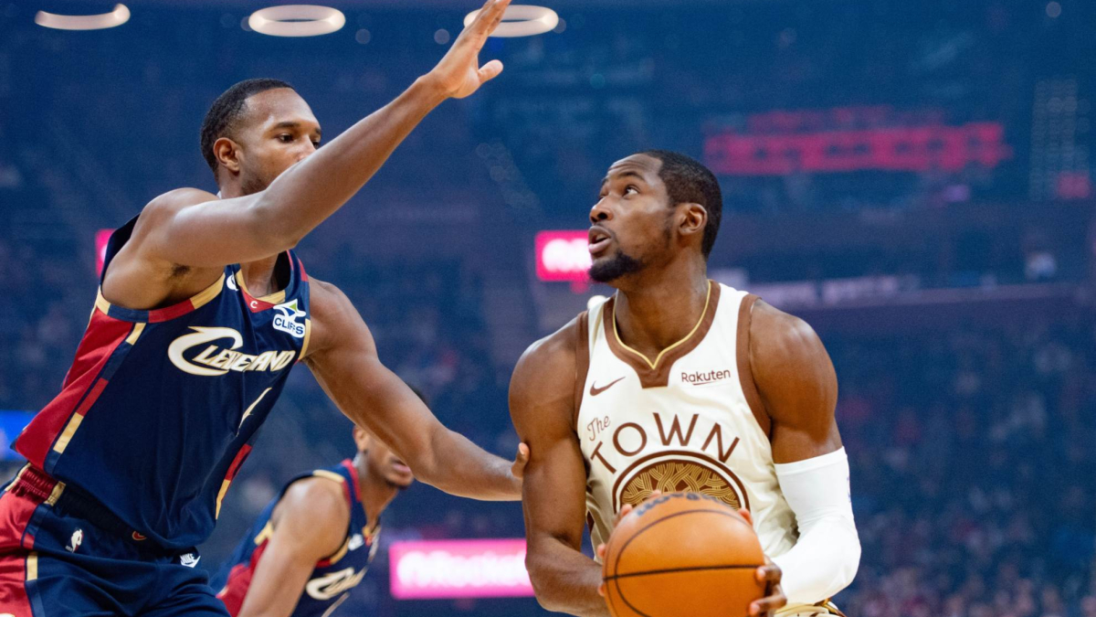 A former Laker accuses the Warriors of being hostile toward Jonathan ...