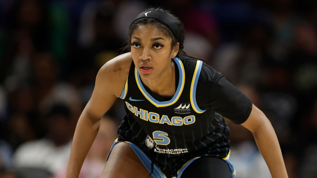 Angel Reese is in trouble again after shouting in her coach's face ...