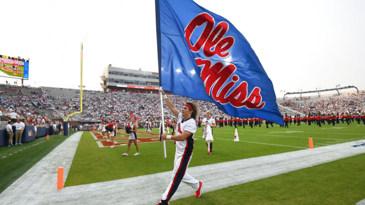 Ole Miss mourns the tragic death of Corey Adams | MARCA