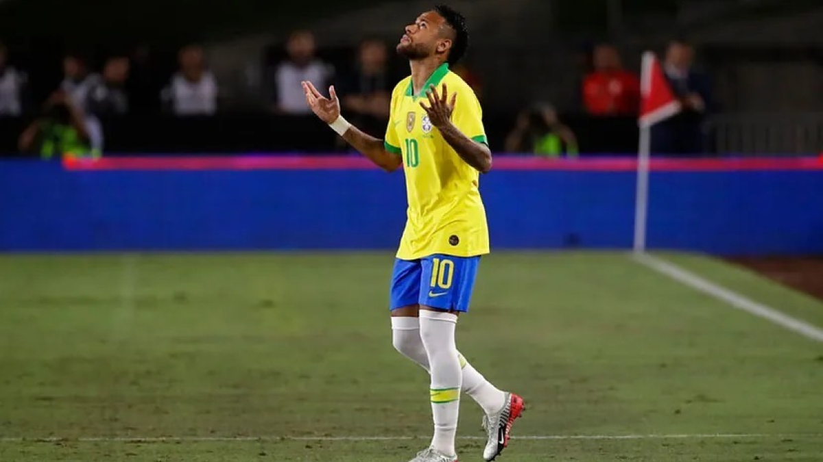 Neymar buys Pele's brand: the legacy of the 'King of football' now in ...