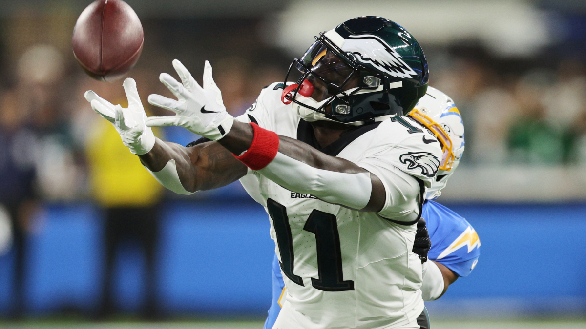A.J. Brown comes under fire from Patriots legend: Criticizes media ...