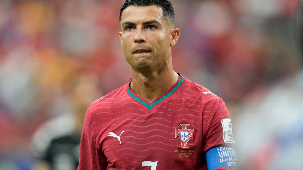 "He’s never going to be Messi": Former soccer player demands Cristiano ...