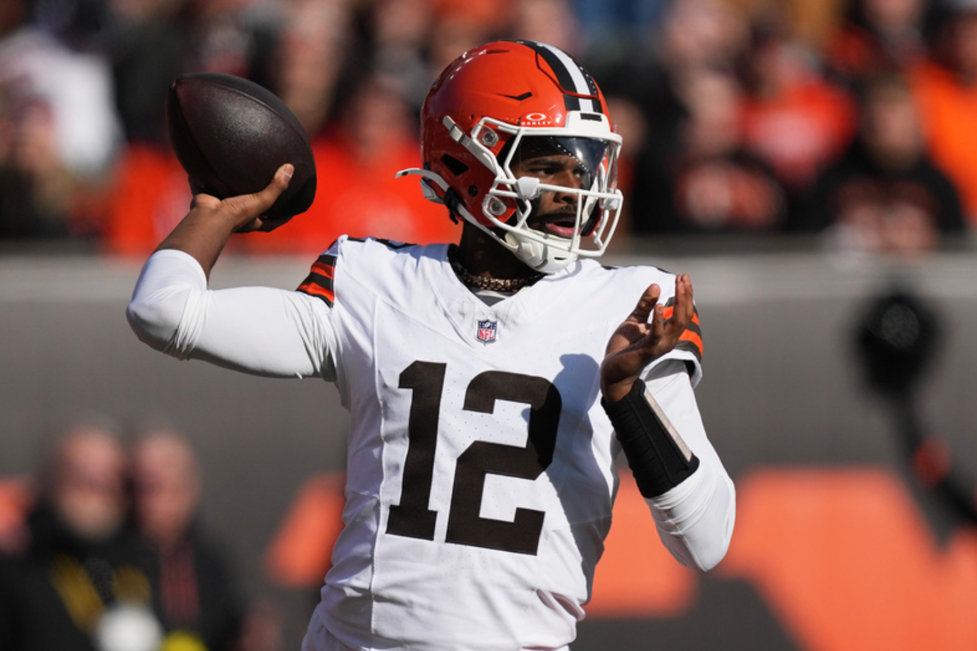 The Browns show off Shedeur Sanders in a super hype video, but his ...