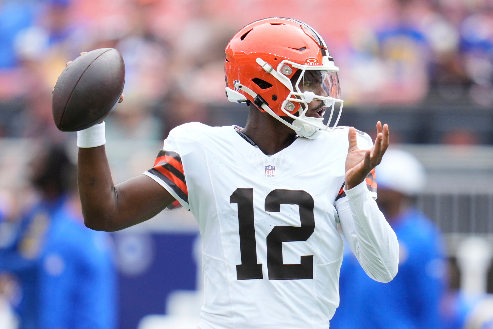 An NFL expert claims that Shedeur Sanders is a better quarterback than ...
