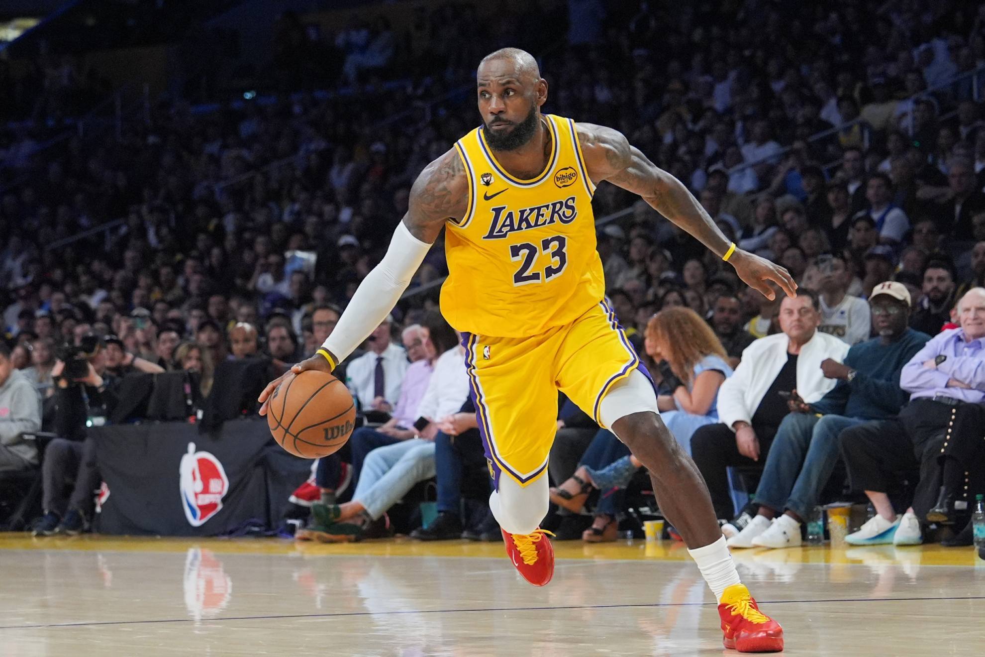Former Cavaliers GM shares bold take on LeBron James' Eastern ...