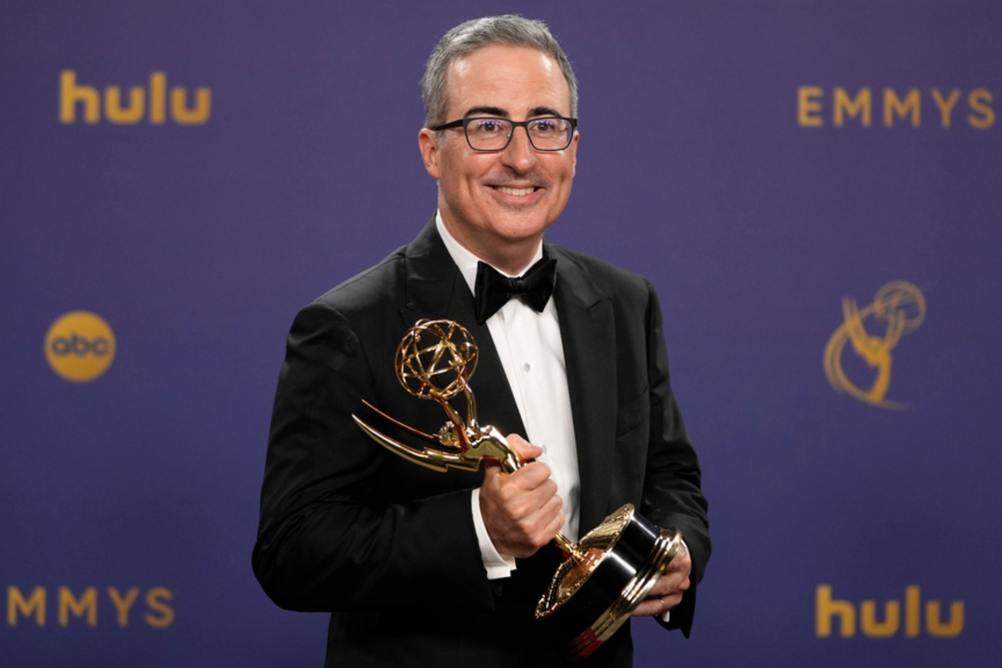 John Oliver Net Worth: How much does the host of Last Week Tonight earn ...