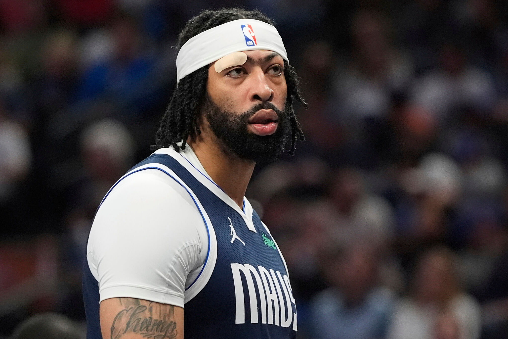 Anthony Davis calls Dallas role 'less stressful' as he throws shade at ...