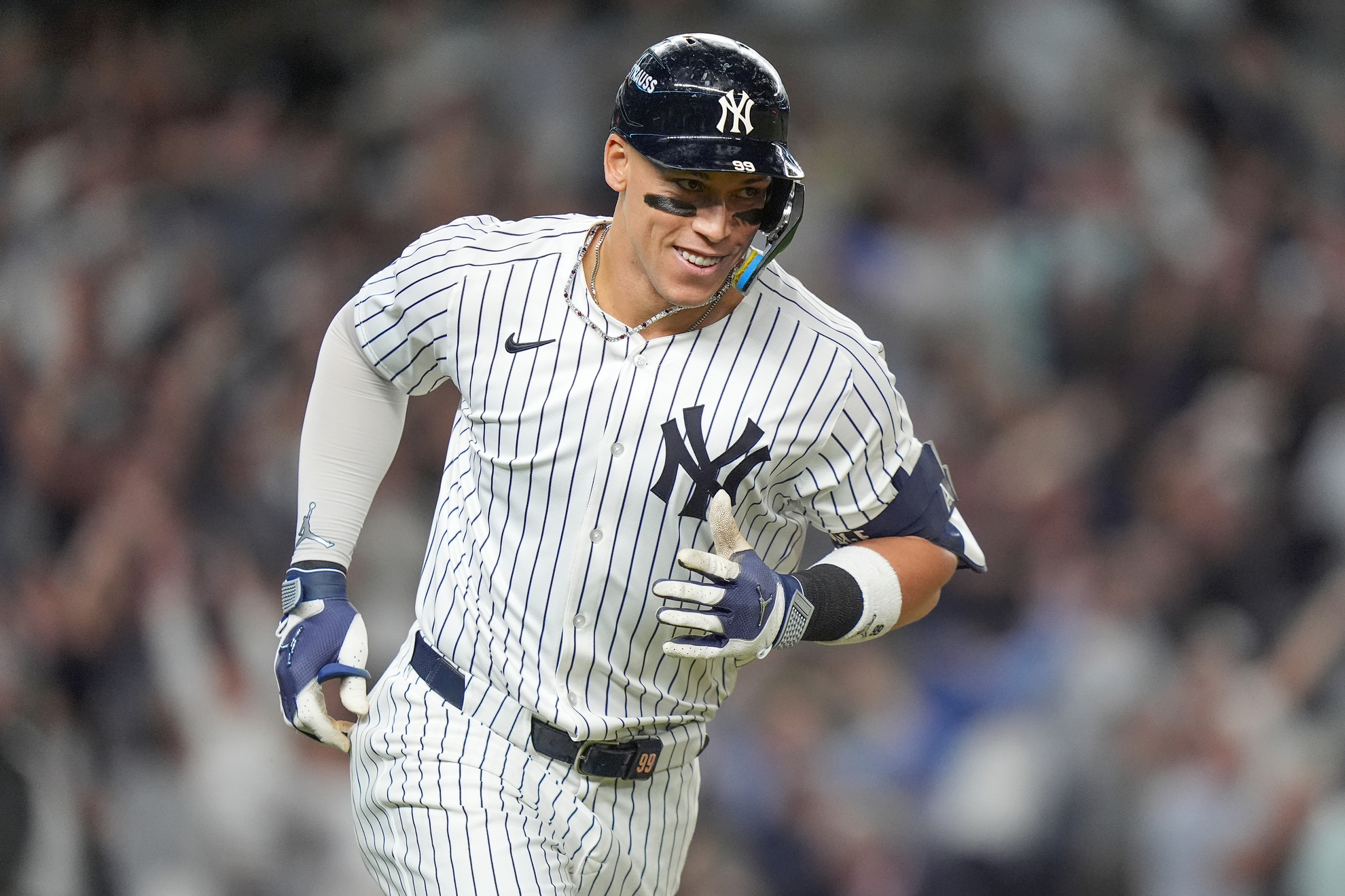 Aaron Judge joins Yankees legends after winning the American League's ...
