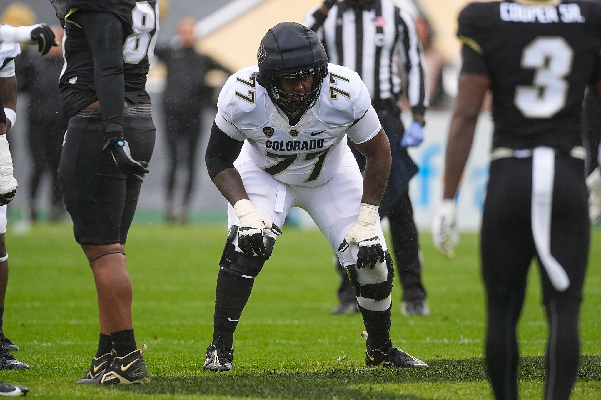 Jordan Seaton's sideline frustration sparks questions about Deion ...