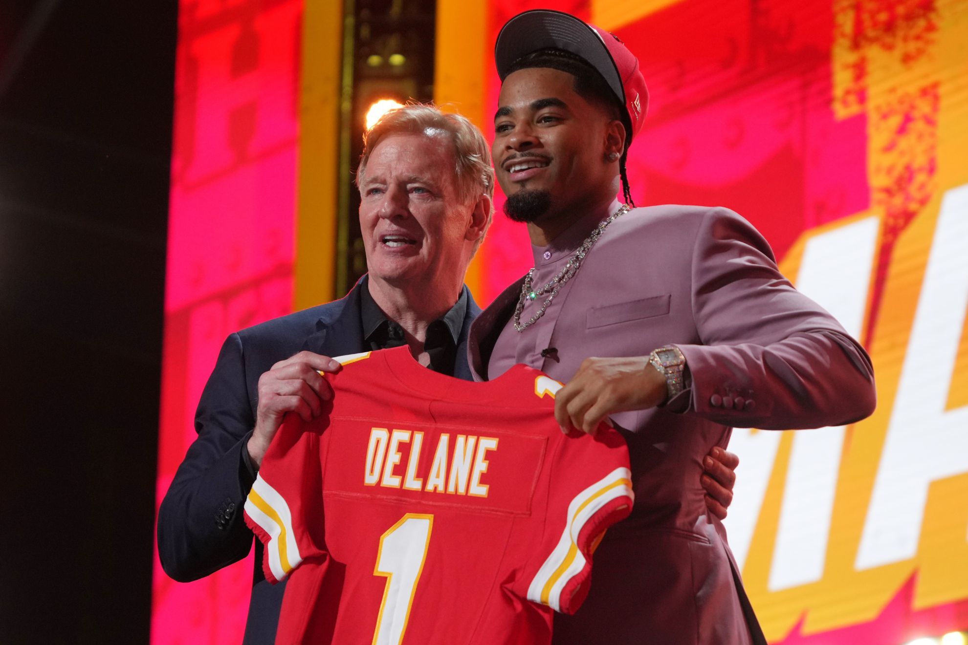 Same old Chiefs? Kansas City fans rip aggressive trade for LSU ...