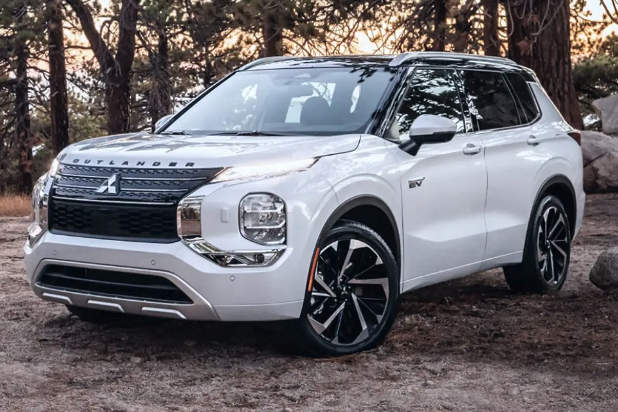 2026 Mitsubishi Outlander SEL: The Refined Compact SUV That Balances ...