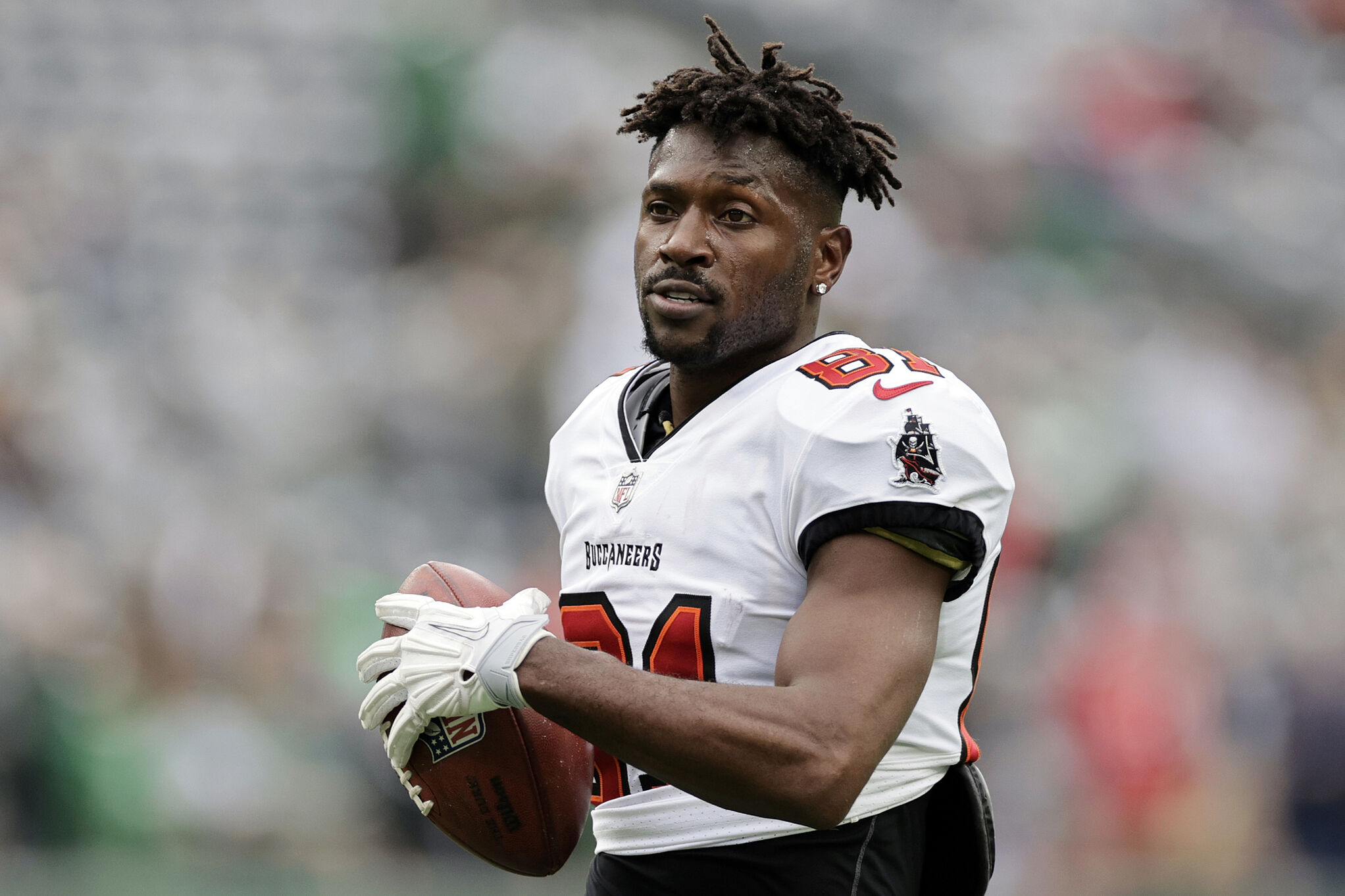 Antonio Brown attacked in attempted robbery and hours later explains ...