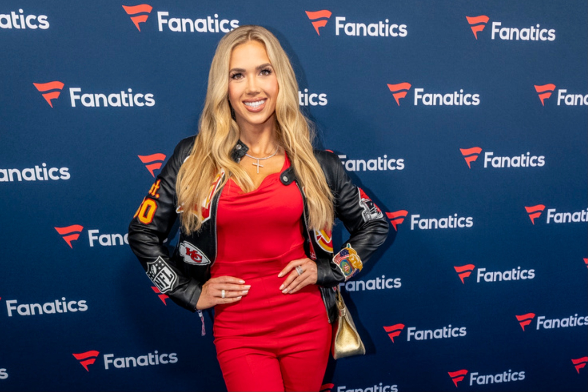 14 Bridesmaids! Chiefs Heiress Gracie Hunt Teases Massive Wedding Party ...