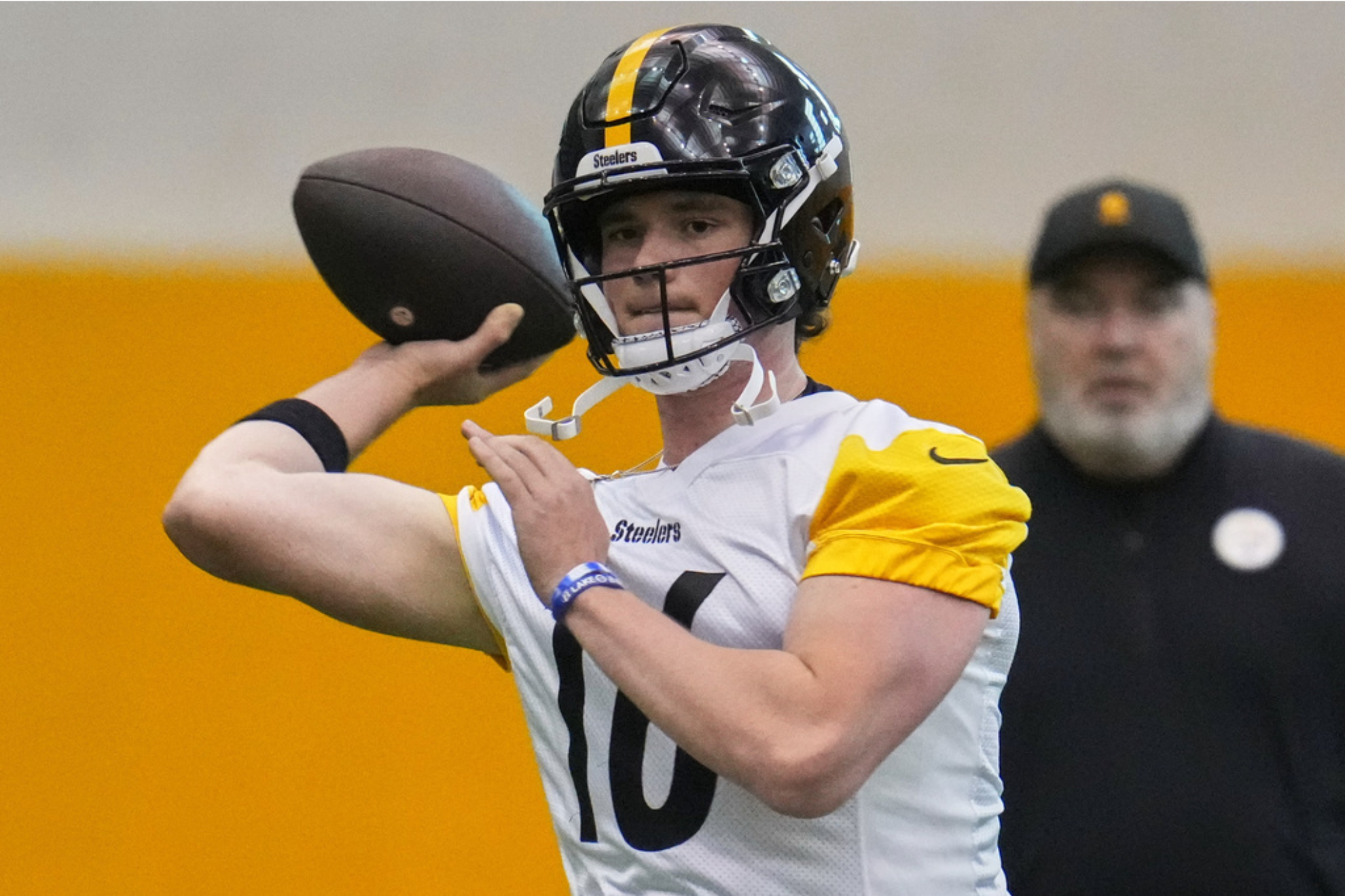 Drew Allar concerns Steelers fans with practice video while other ...