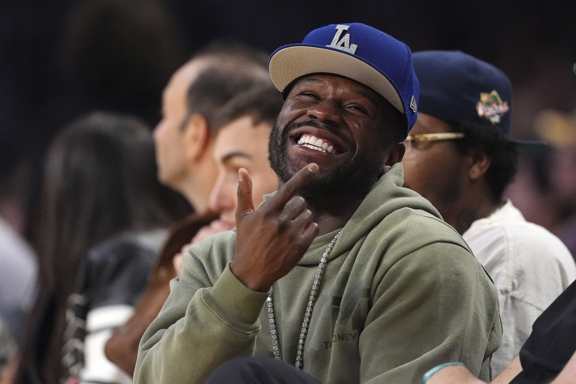 'Money' Mayweather claims ex-partner pawned $100M in jewelry and 'stole ...