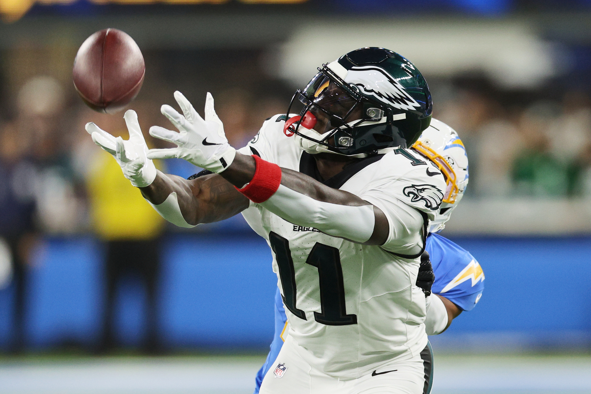 A.J. Brown comes under fire from Patriots legend: Criticizes media ...