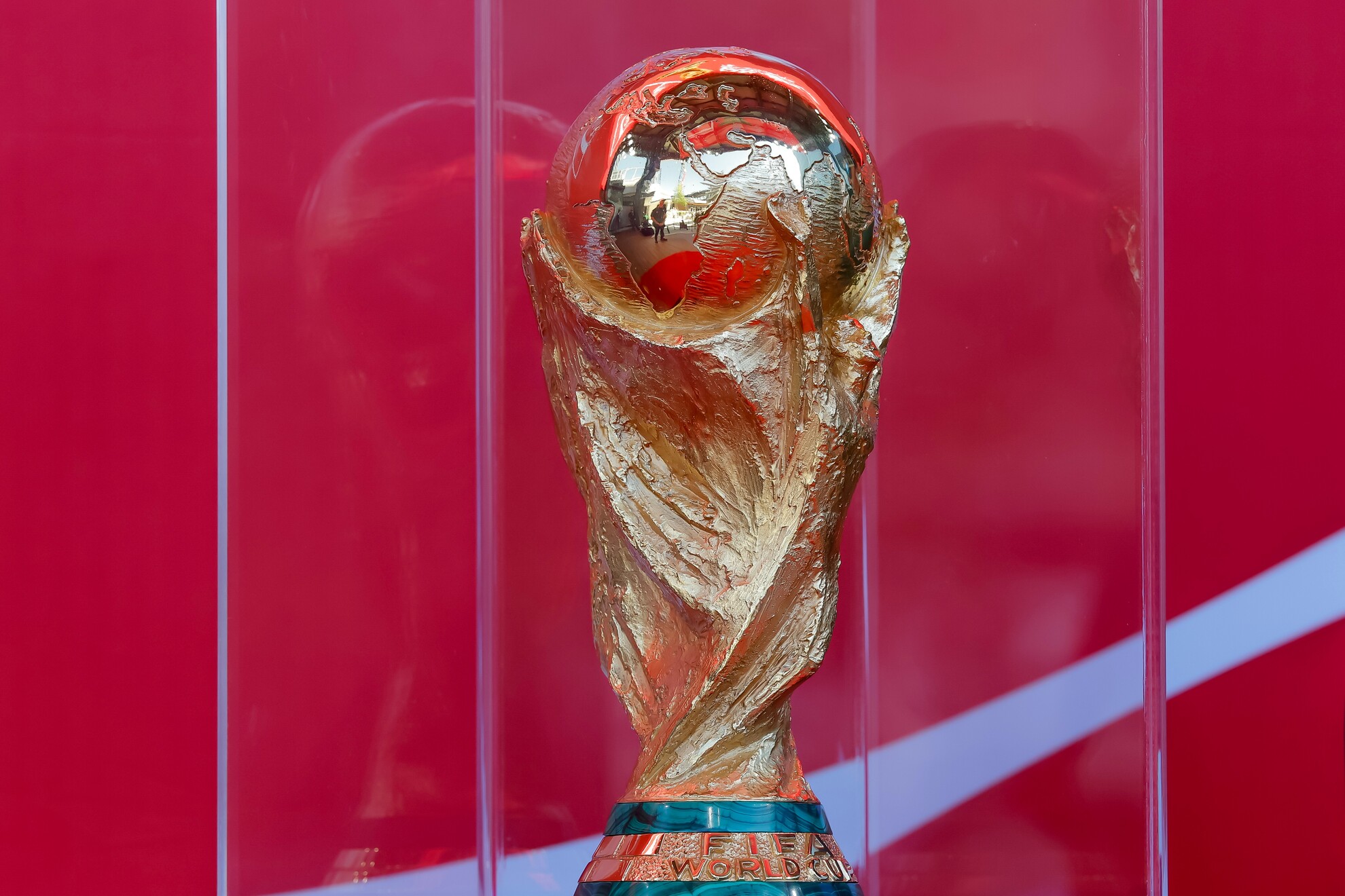 FIFA faces backlash over World Cup water bottle ban despite extreme ...