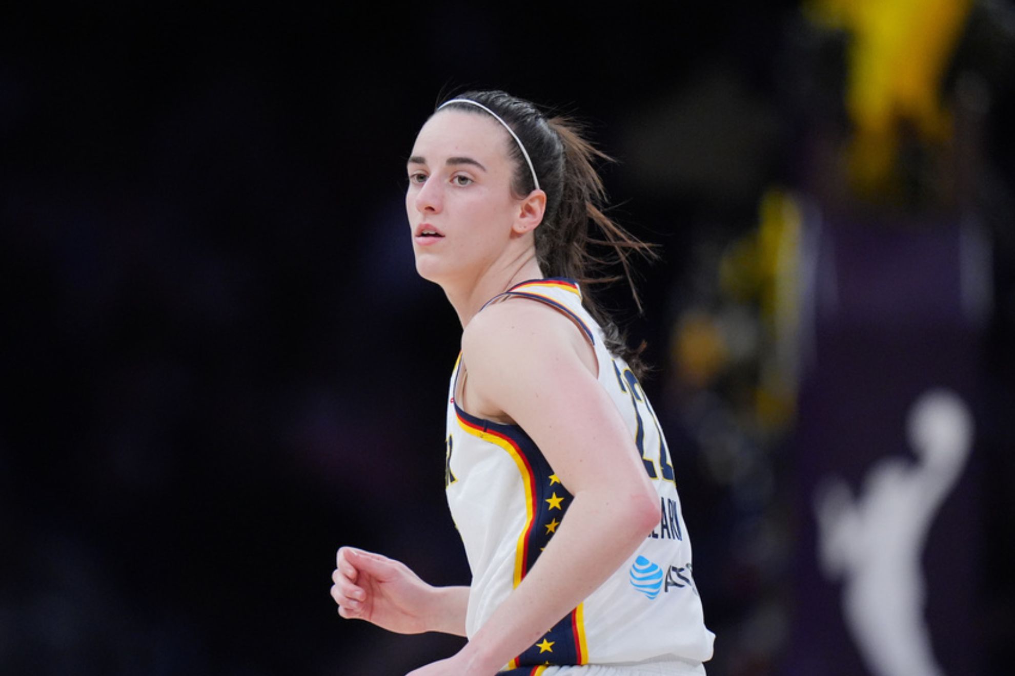 Caitlin Clark's rude gesture toward Tyasha Harris outrages fans ...