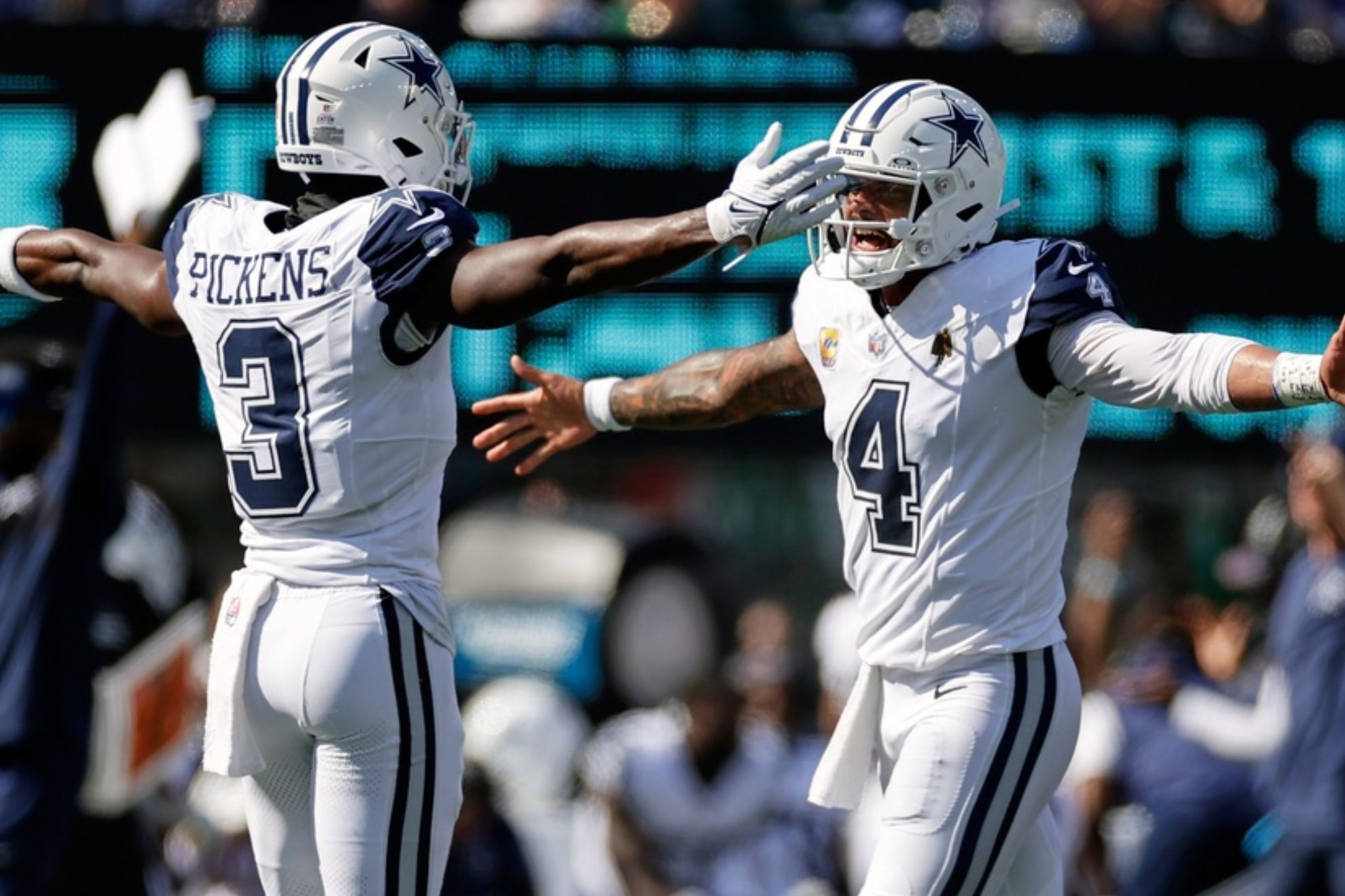 The growing distance between Dak Prescott and George Pickens is ...