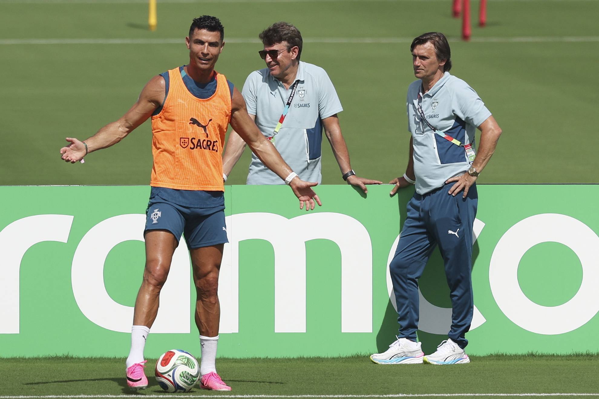 Strong defense of Cristiano Ronaldo abroad: “What can he do without ...