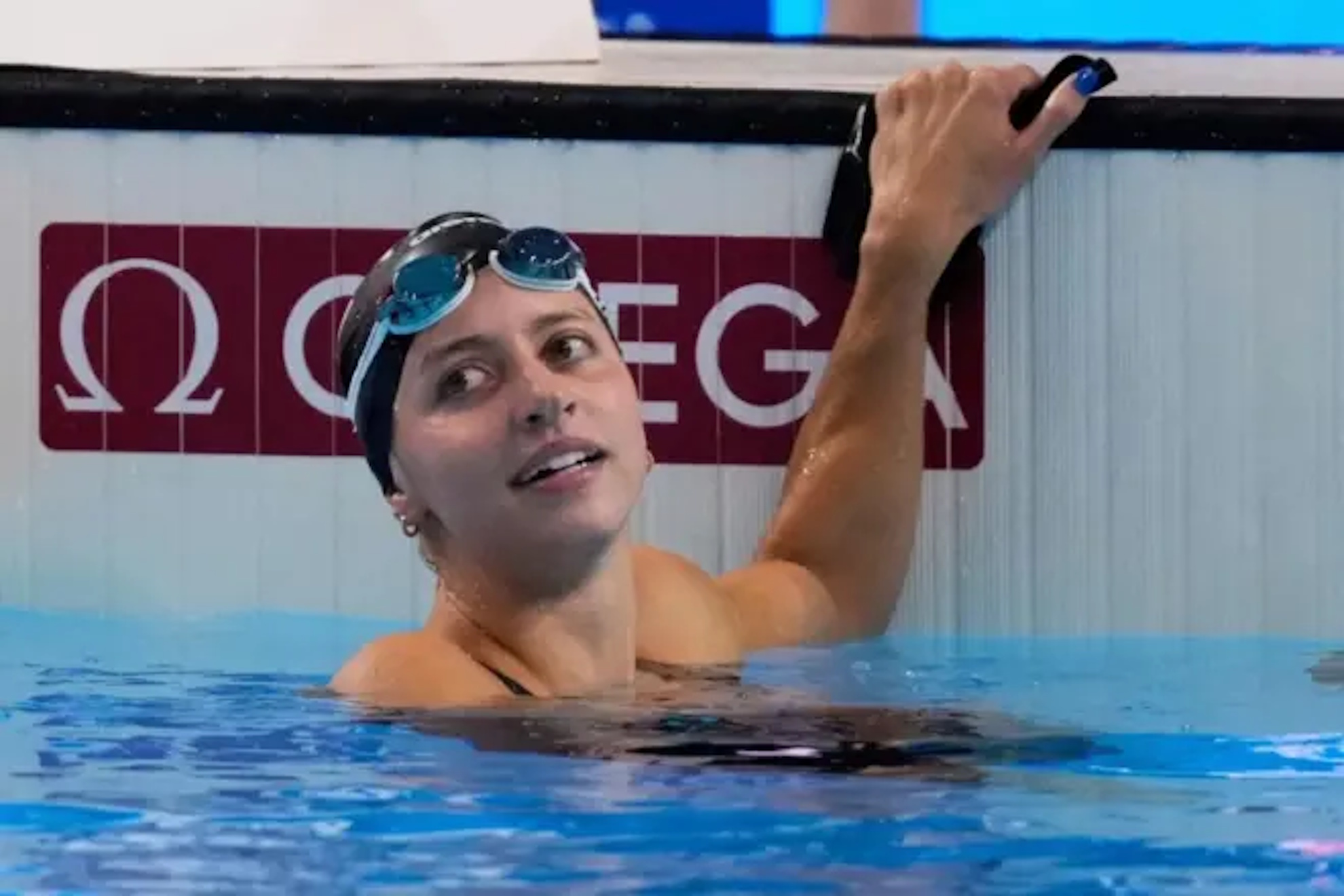 Kate Douglass breaks the 50 freestyle world record | MARCA